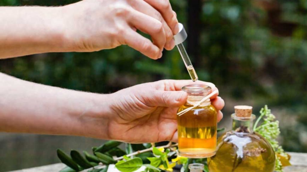 Essential Oils For Productivity – Help Increase Focus At Work – Outrage ...
